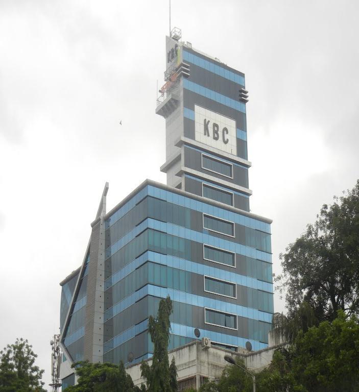 Regus (Kumar Business Court) Bund Garden Road Project in Bund Garden ...