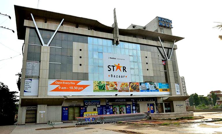 Iscon Mall in Iskcon Cross Road, Ahmedabad | Cityinfo Services