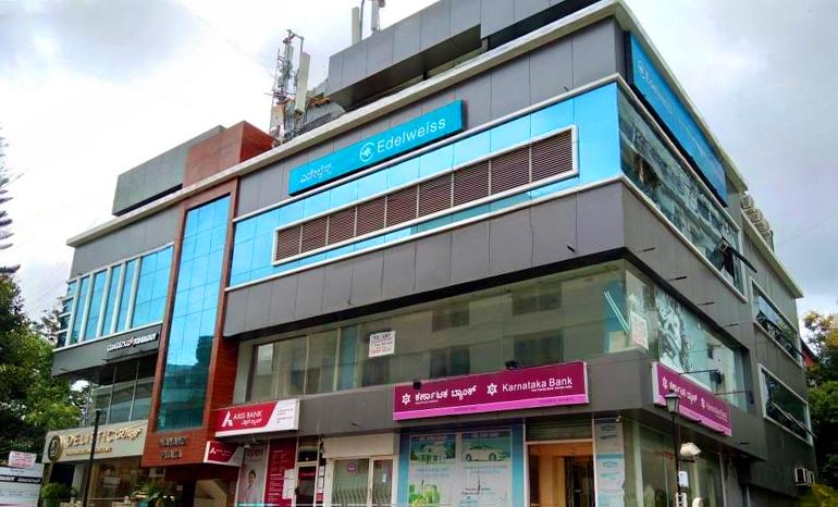 Manandi Plaza in Saint Marks Road, Bangalore | Cityinfo Services
